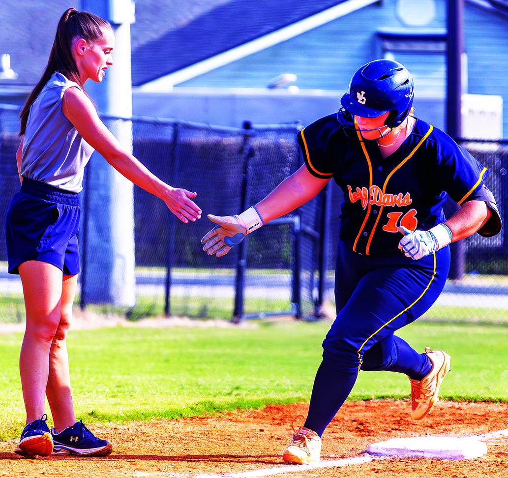 Lady Jackets sweep Berrien – Jeff Davis Ledger
