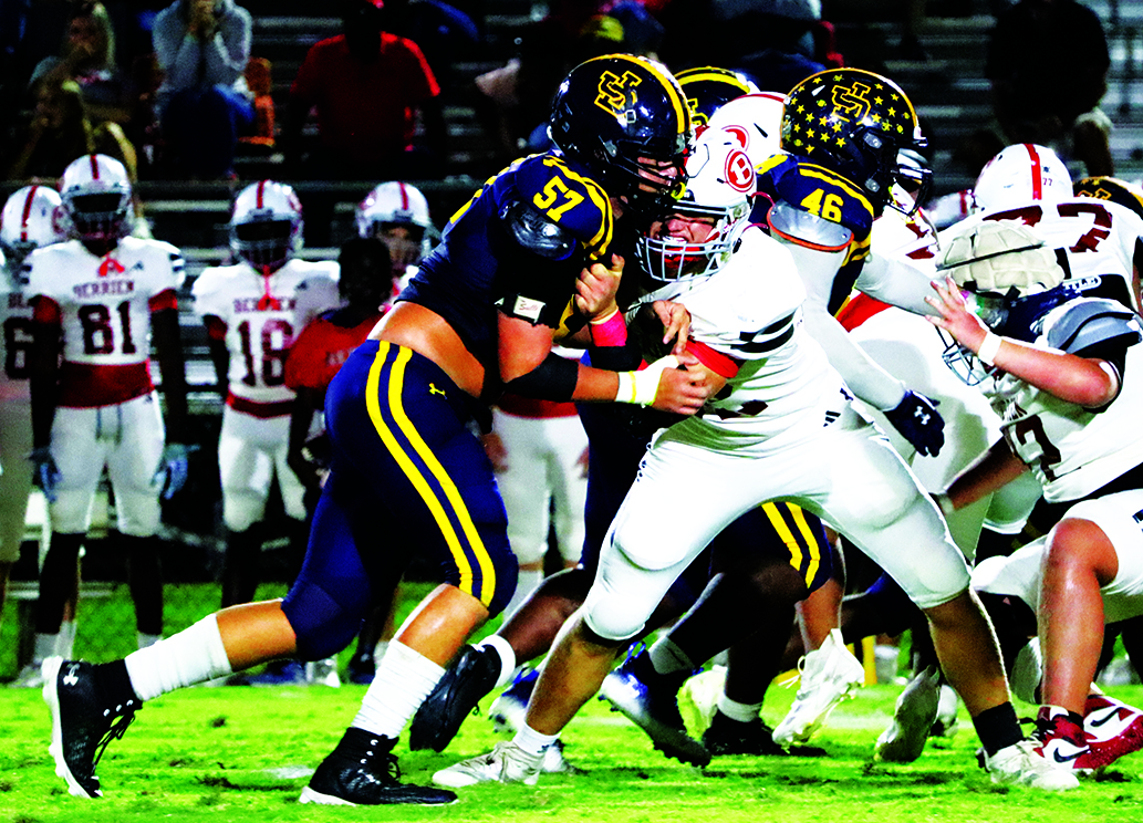 Jackets win homecoming game 42-14 – Jeff Davis Ledger